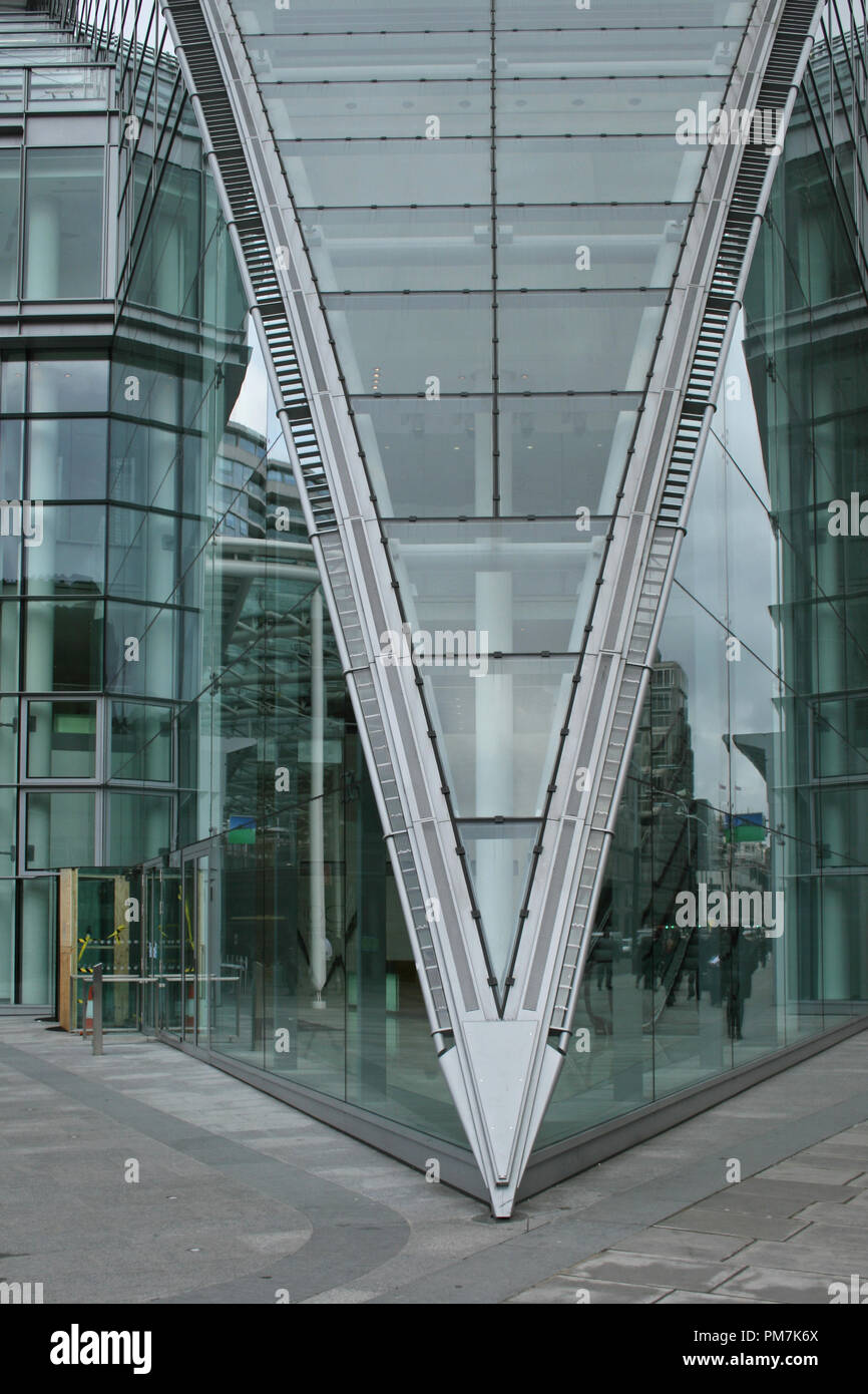 Glass Triangular Structure High Resolution Stock Photography and Images ...