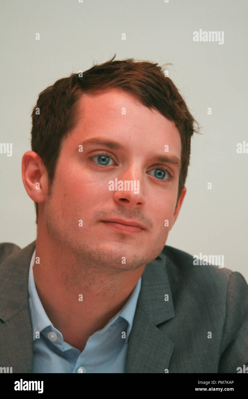 Elijah Wood "Wilfred" Portrait Session, August 25, 2011. Reproduction ...