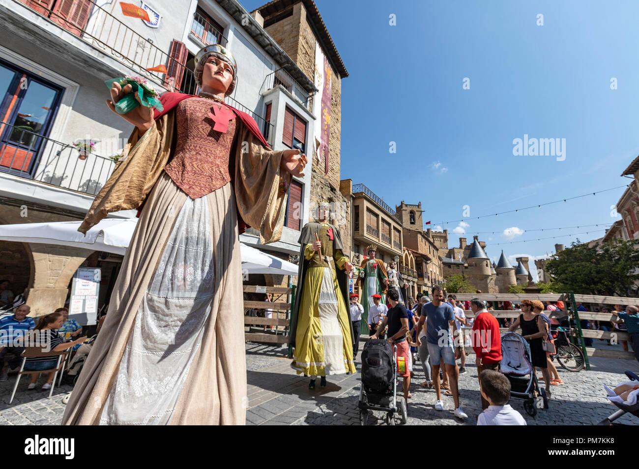 Gigantes Y Cabezudos High Resolution Stock Photography and Images - Alamy