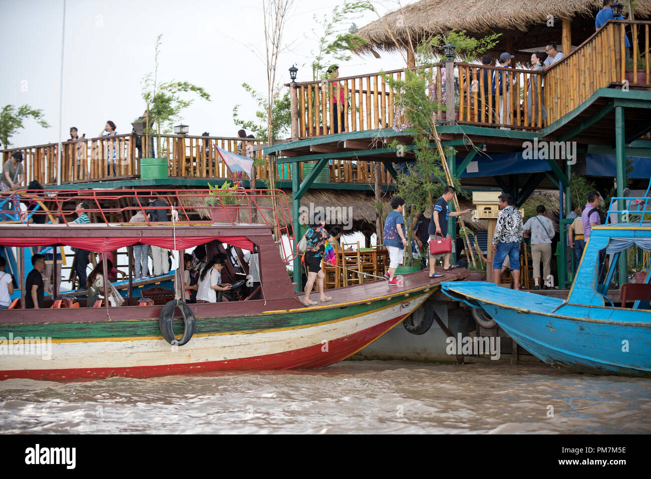 Cambodia, Siem Raep, Angkor, Tole Sap; Boat with chinese tourists on a ...