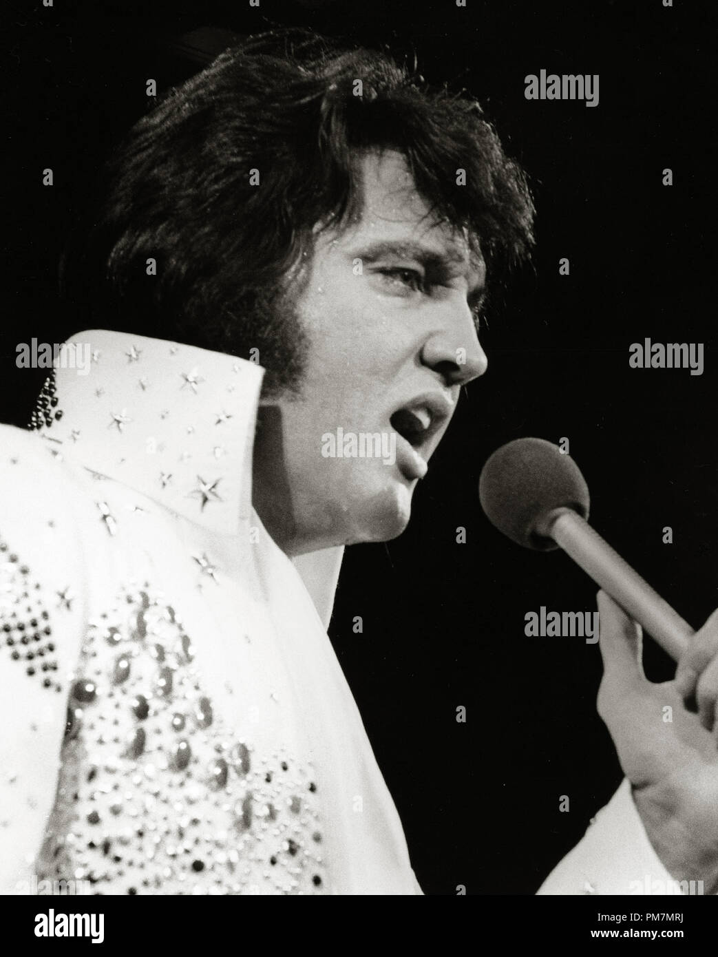 Elvis presley 1973 hi-res stock photography and images - Alamy