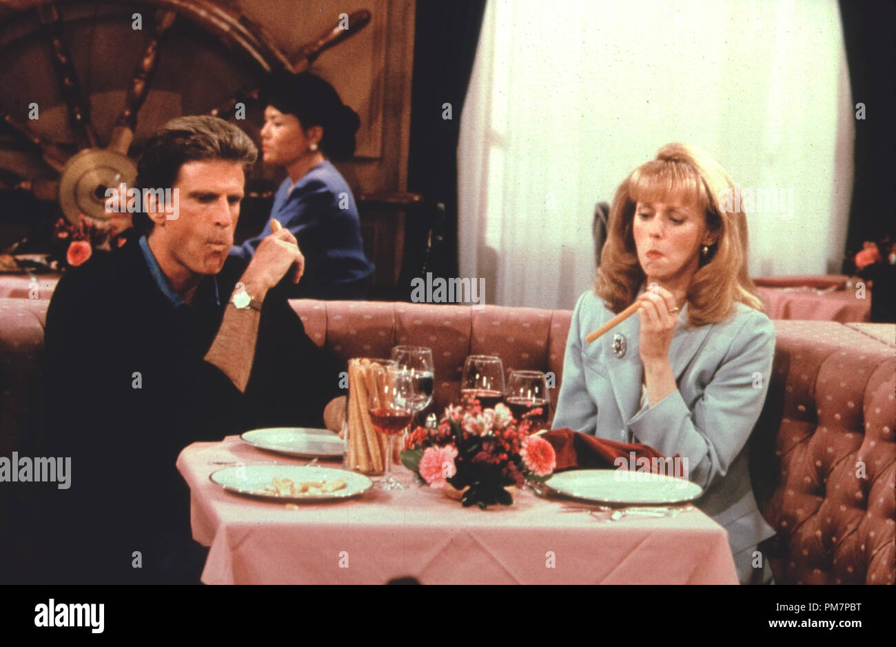 Cheers (tv) shelley long hi-res stock photography and images - Alamy