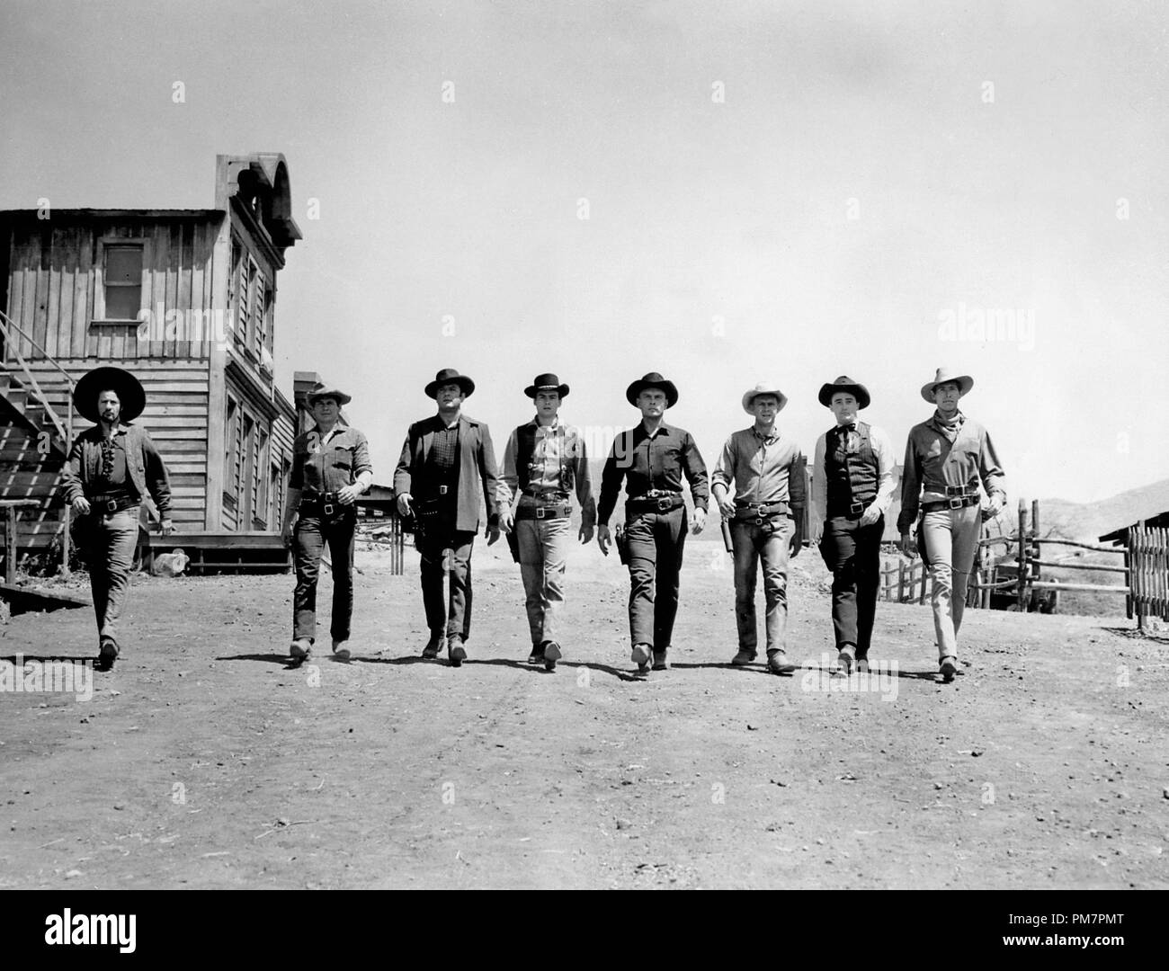 Charles bronson magnificent seven 1960 Black and White Stock Photos ...
