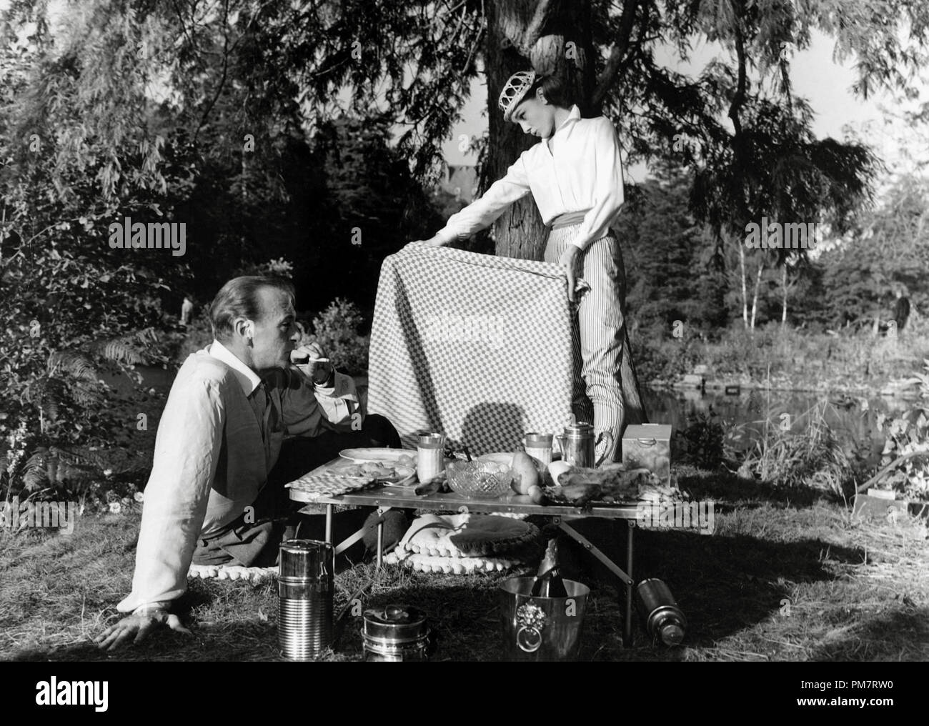 Audrey hepburn and gary cooper hi-res stock photography and images - Alamy