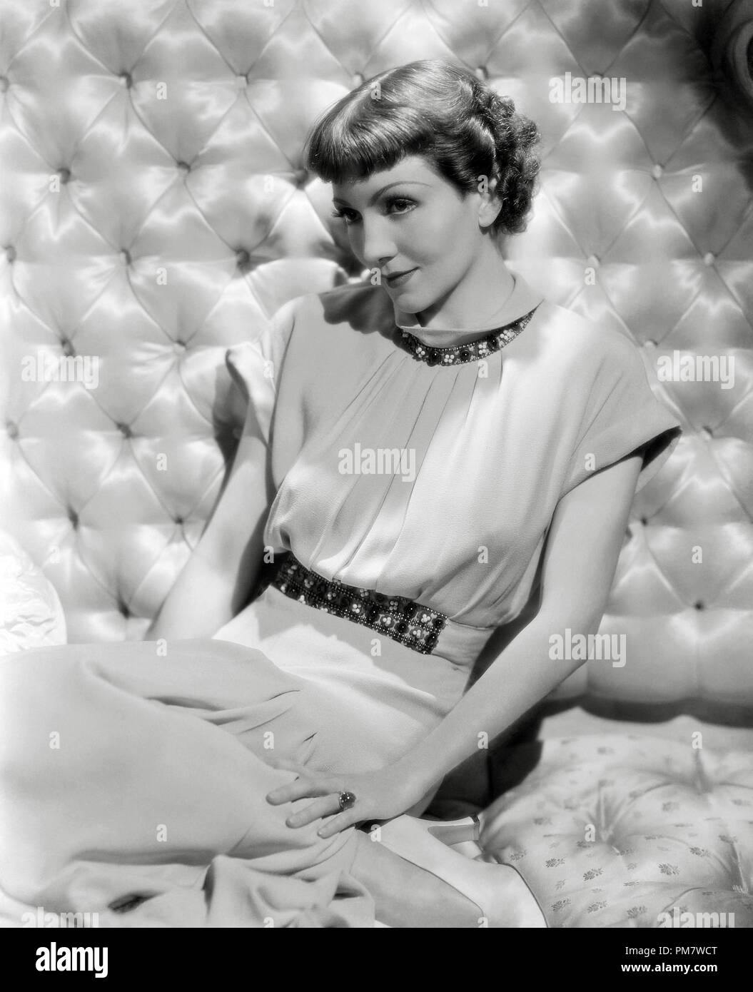 Claudette colbert hi-res stock photography and images - Alamy