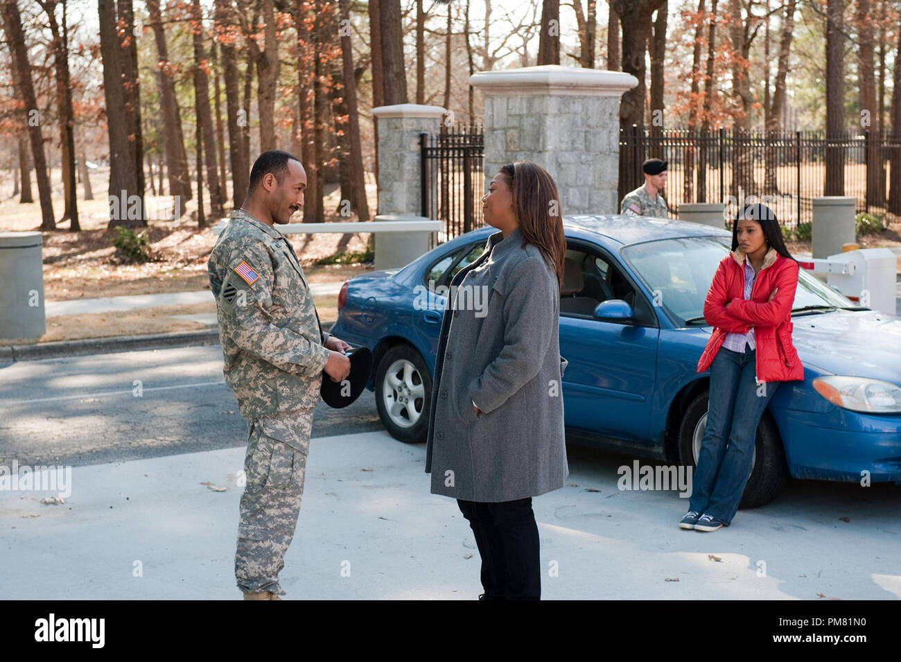 (L-r) JESSE L. MARTIN as Marcus Hill, QUEEN LATIFAH as Vi Rose Hill and ...