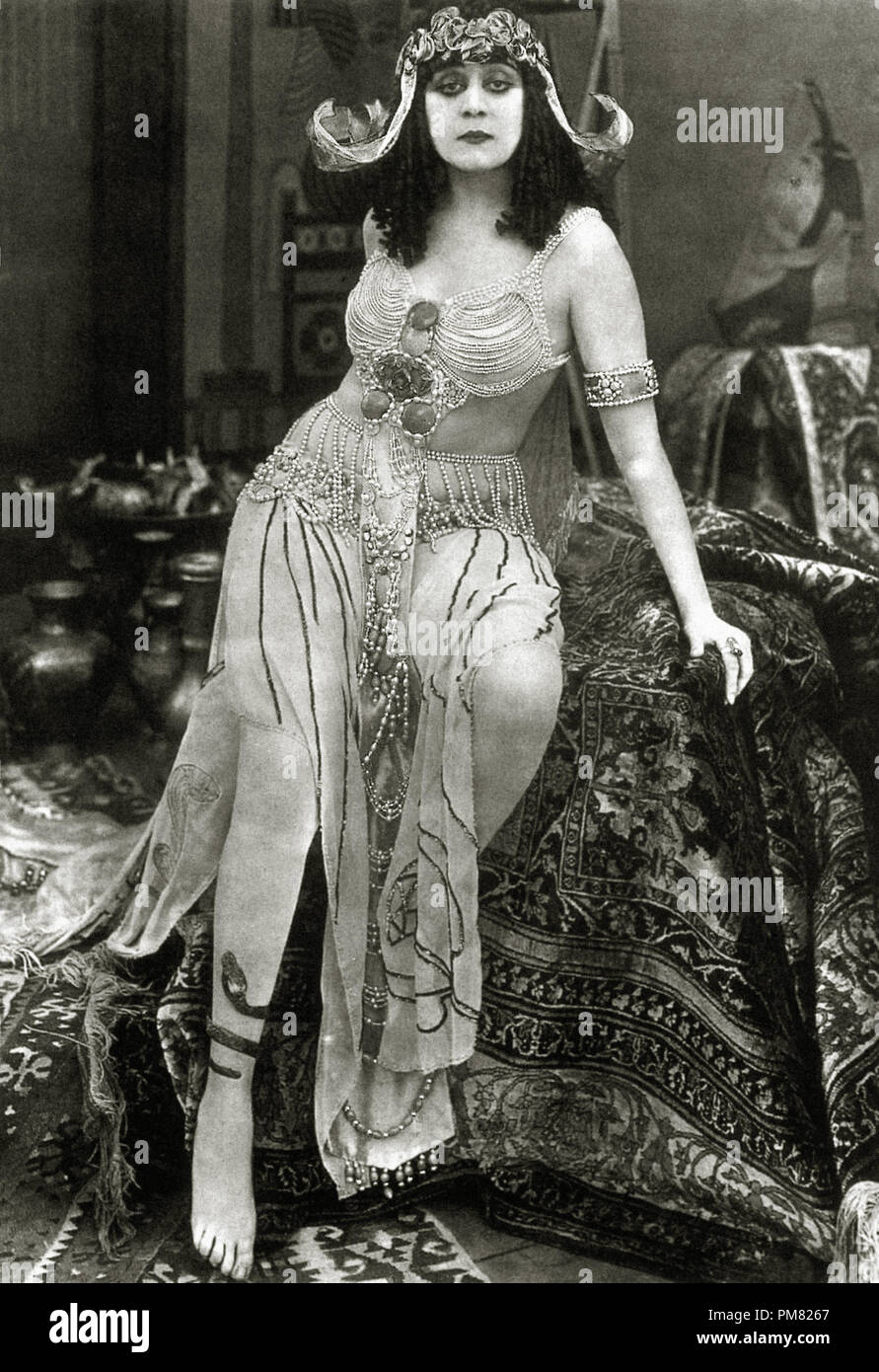 Theda bara hi-res stock photography and images - Alamy