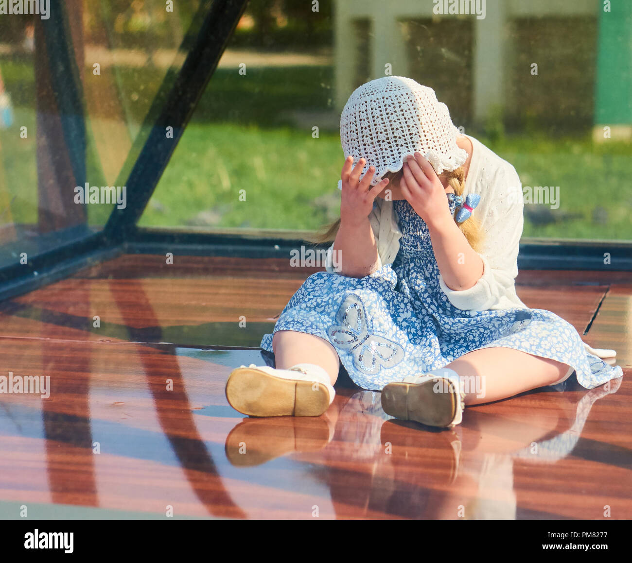Creepy girl child hi-res stock photography and images - Alamy