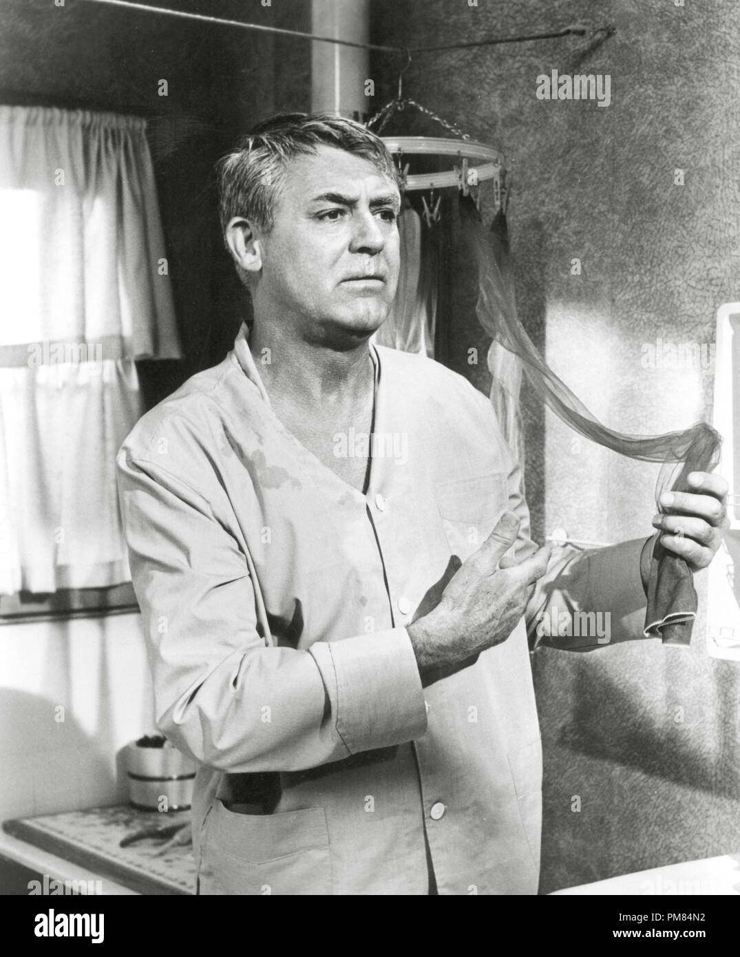 Cary grant walk don’t run hi-res stock photography and images - Alamy