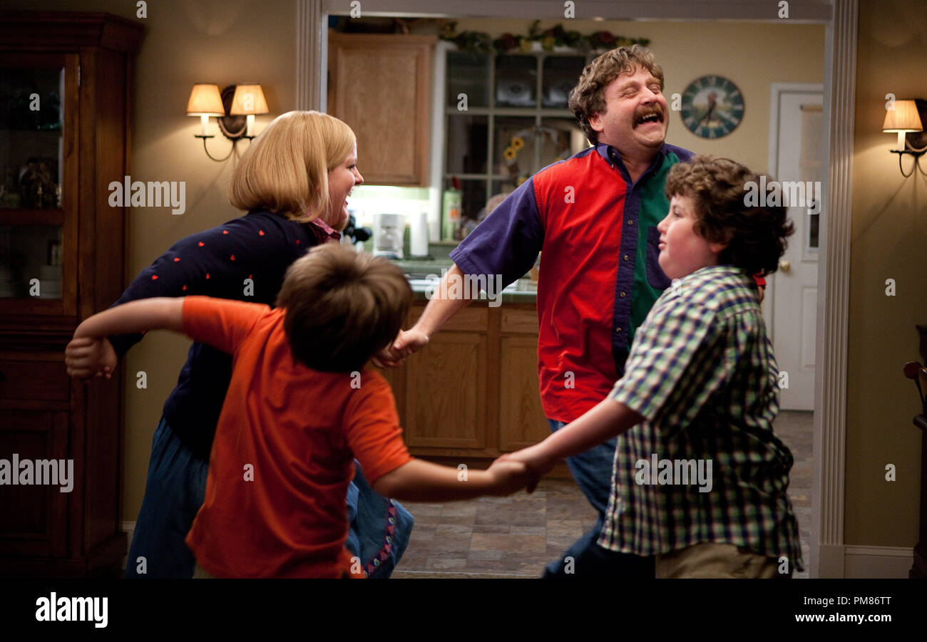 (L-r) SARAH BAKER as Mitzi Huggins, KYA HAYWOOD as Dylan Huggins, ZACH ...