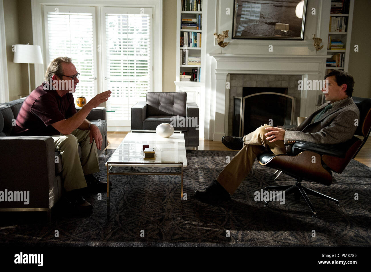 Arnold Soames (TOMMY LEE JONES) and Dr. Bernard Feld (STEVE CARELL) in ...