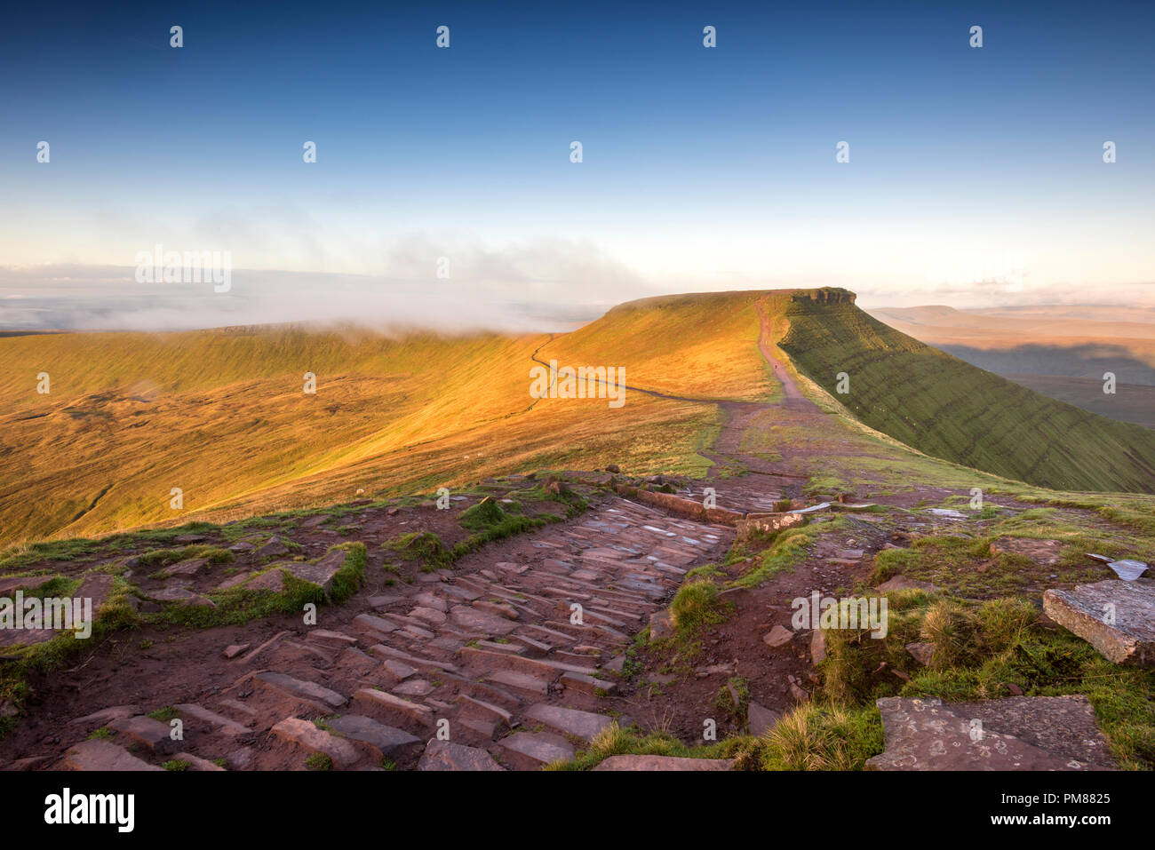 Corn Du from Pen y Fan at sunrise in the Brecon Beacons, Wales Stock ...