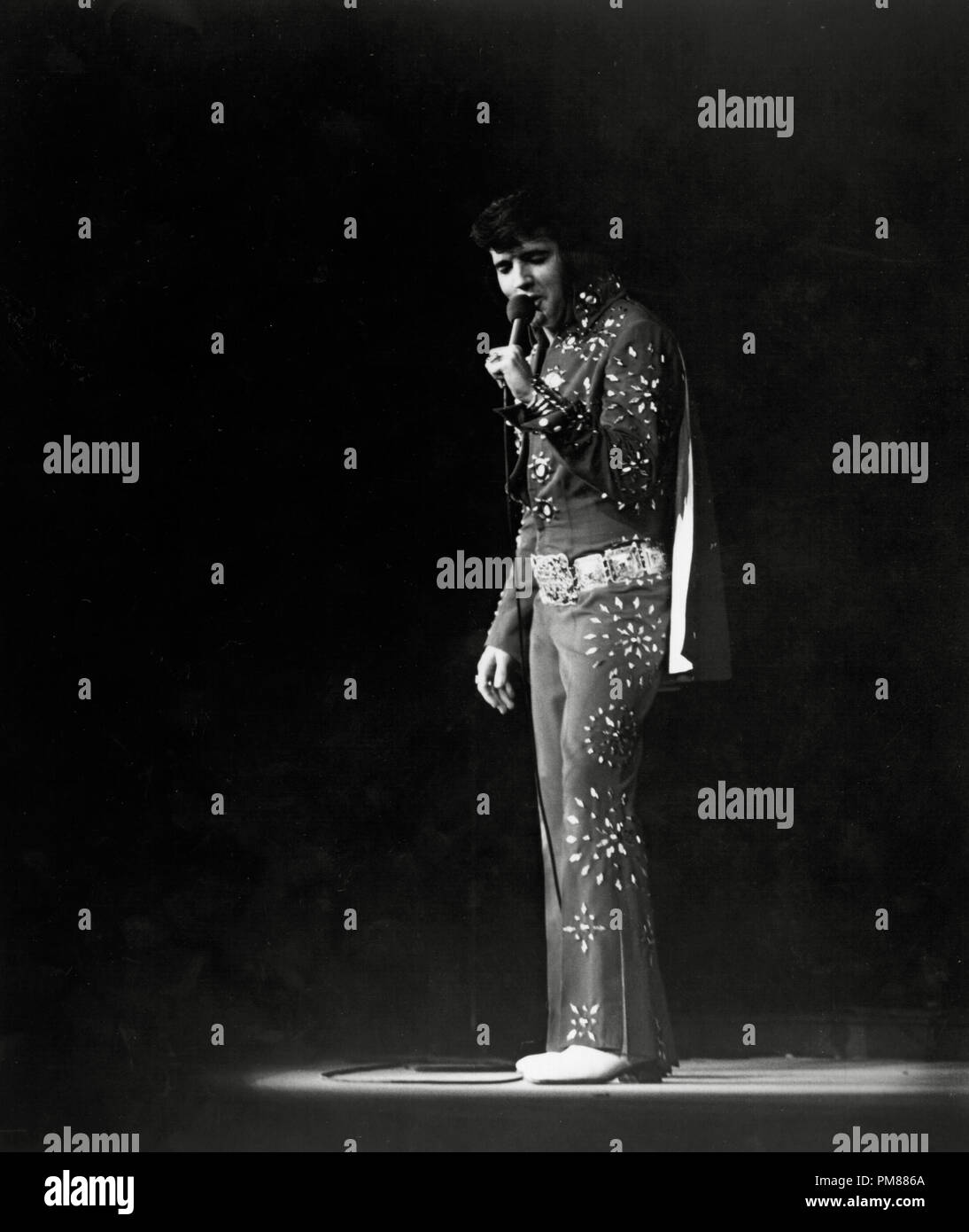 (Archival Classic Cinema - Elvis Presley Retrospective) Elvis Presley ... (Archival Classic Cinema - Elvis Presley Retrospective) Elvis Presley ...
