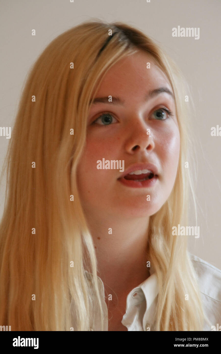 Elle Fanning Portrait Session, November 30, 2012. Reproduction by ...