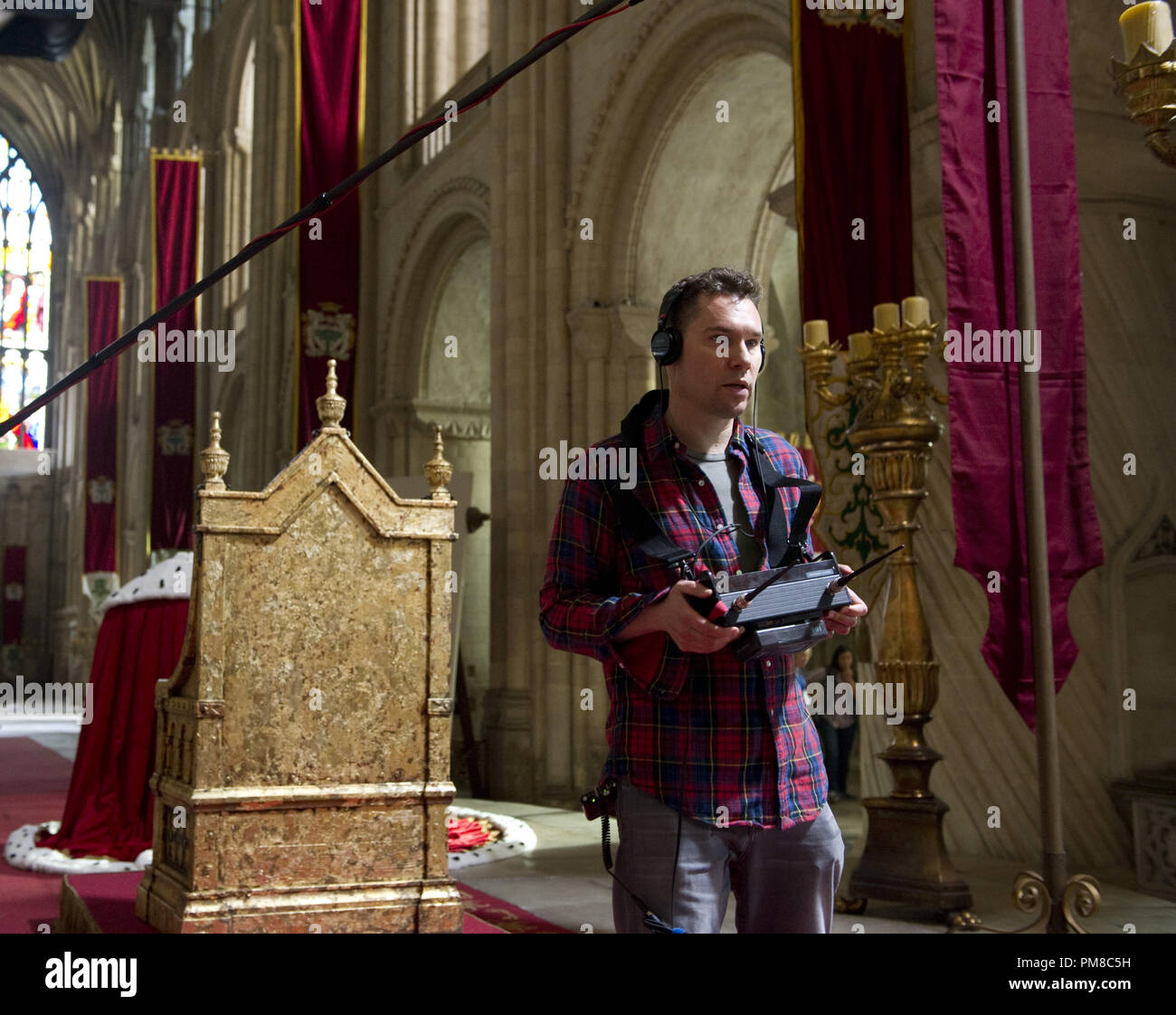 Director BRYAN SINGER on the set of New Line Cinema’s and Legendary ...