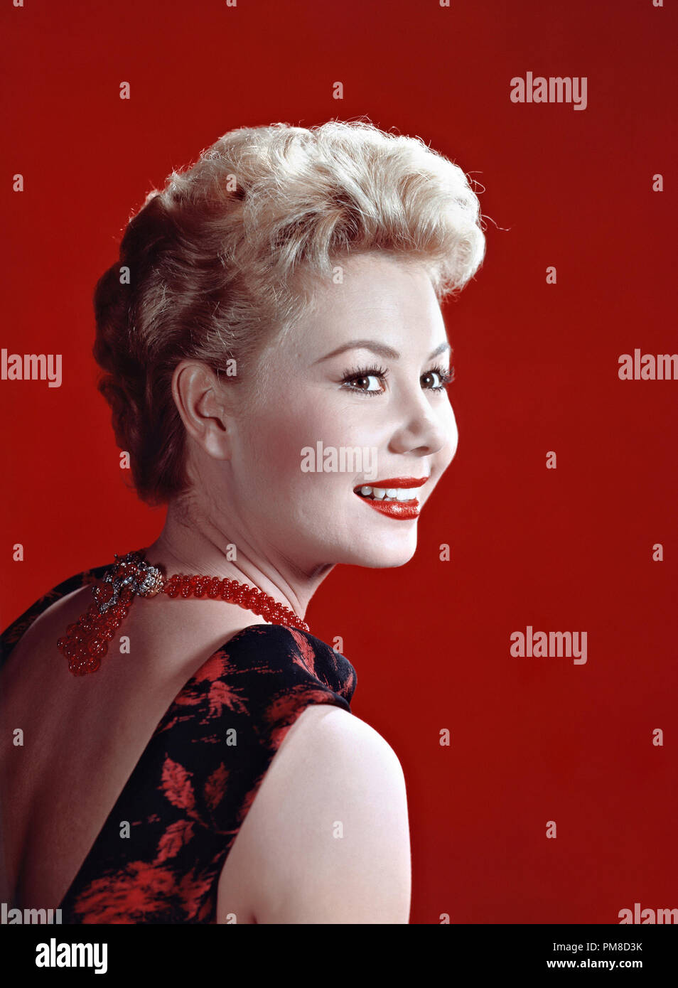 Mitzi gaynor 1950s hi-res stock photography and images - Alamy