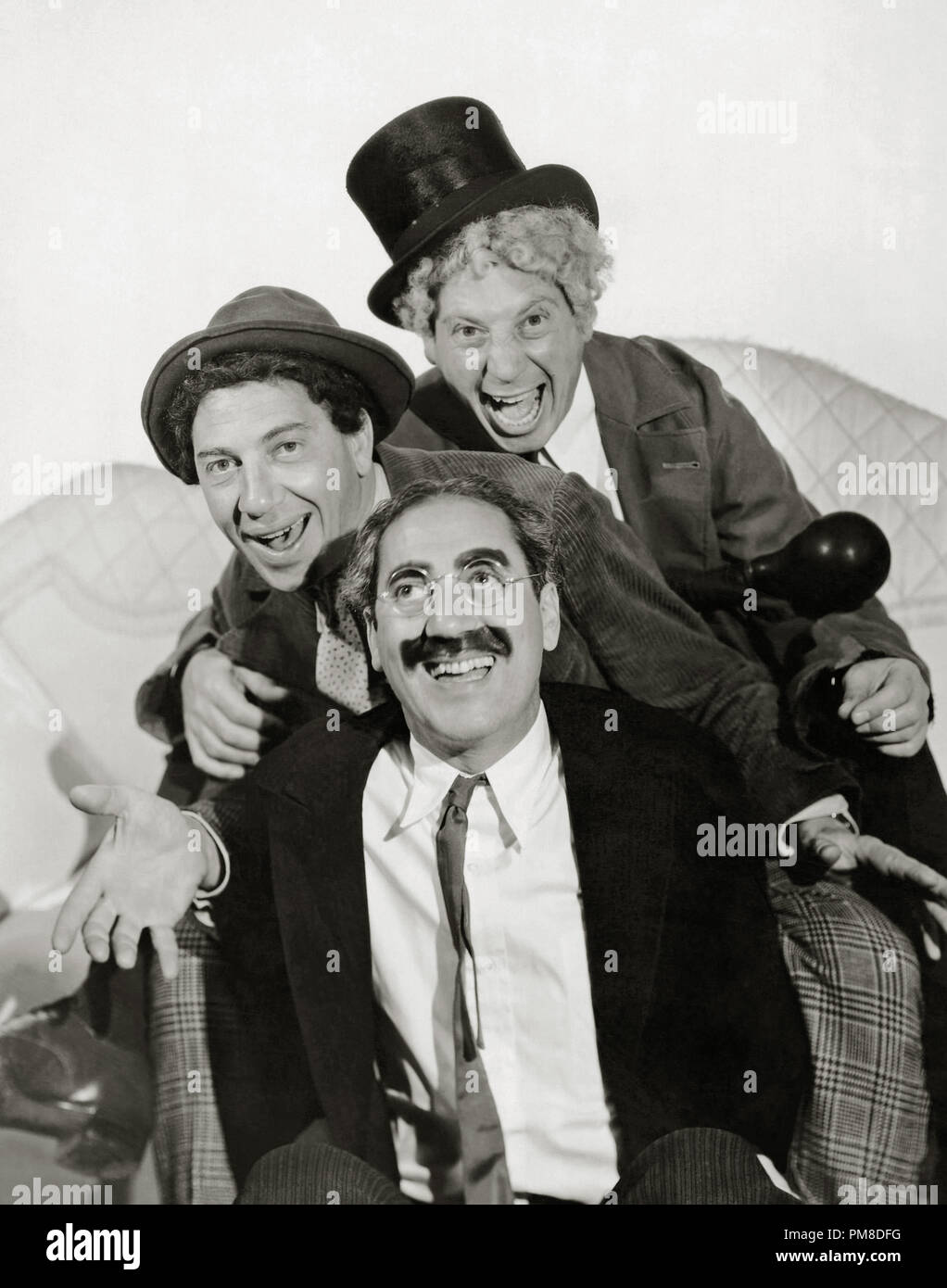 Harpo marx a night at the opera hi-res stock photography and images - Alamy
