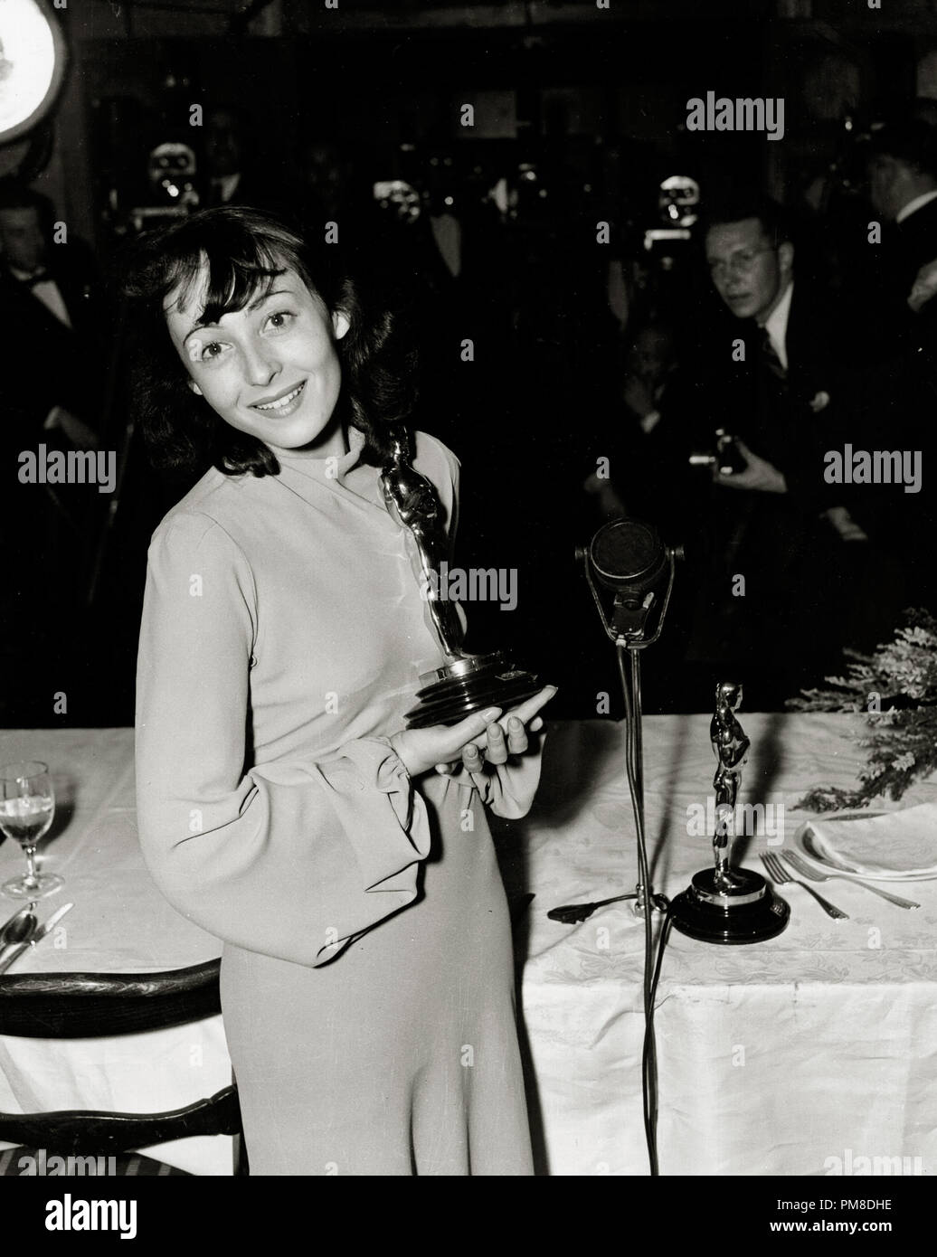 Luise rainer academy awards hi-res stock photography and images - Alamy