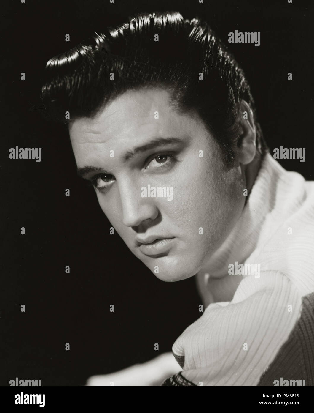 Elvis presley 1958 hi-res stock photography and images - Alamy