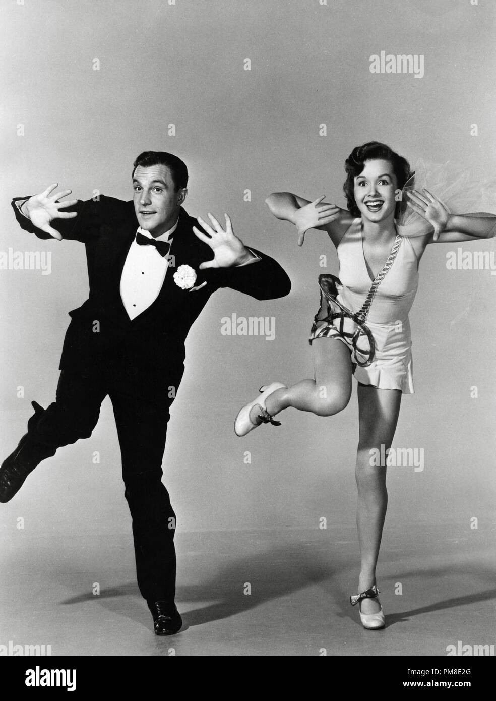 Gene kelly dancing hi-res stock photography and images - Alamy