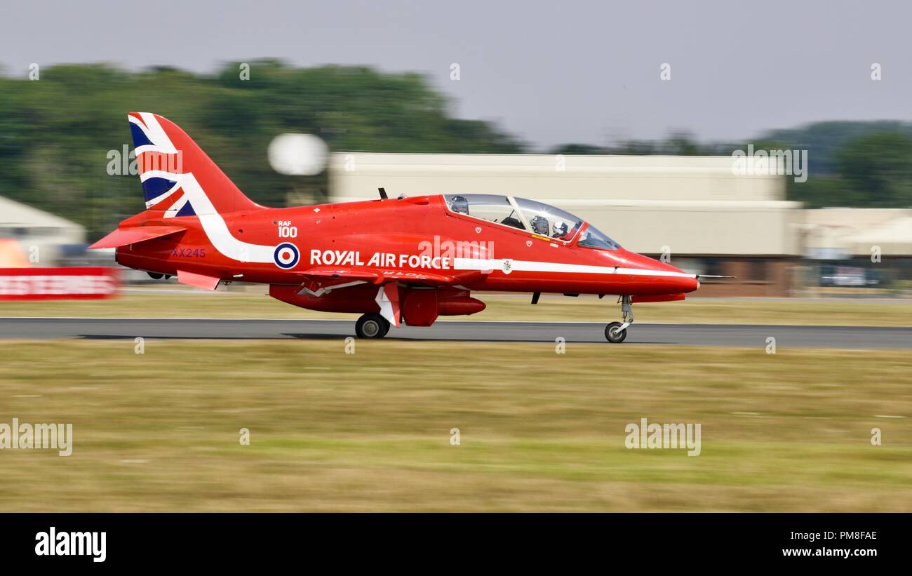 Royal Air Force Red Arrows BAE Systems Hawk T1/T1A jet landing at RAF ...