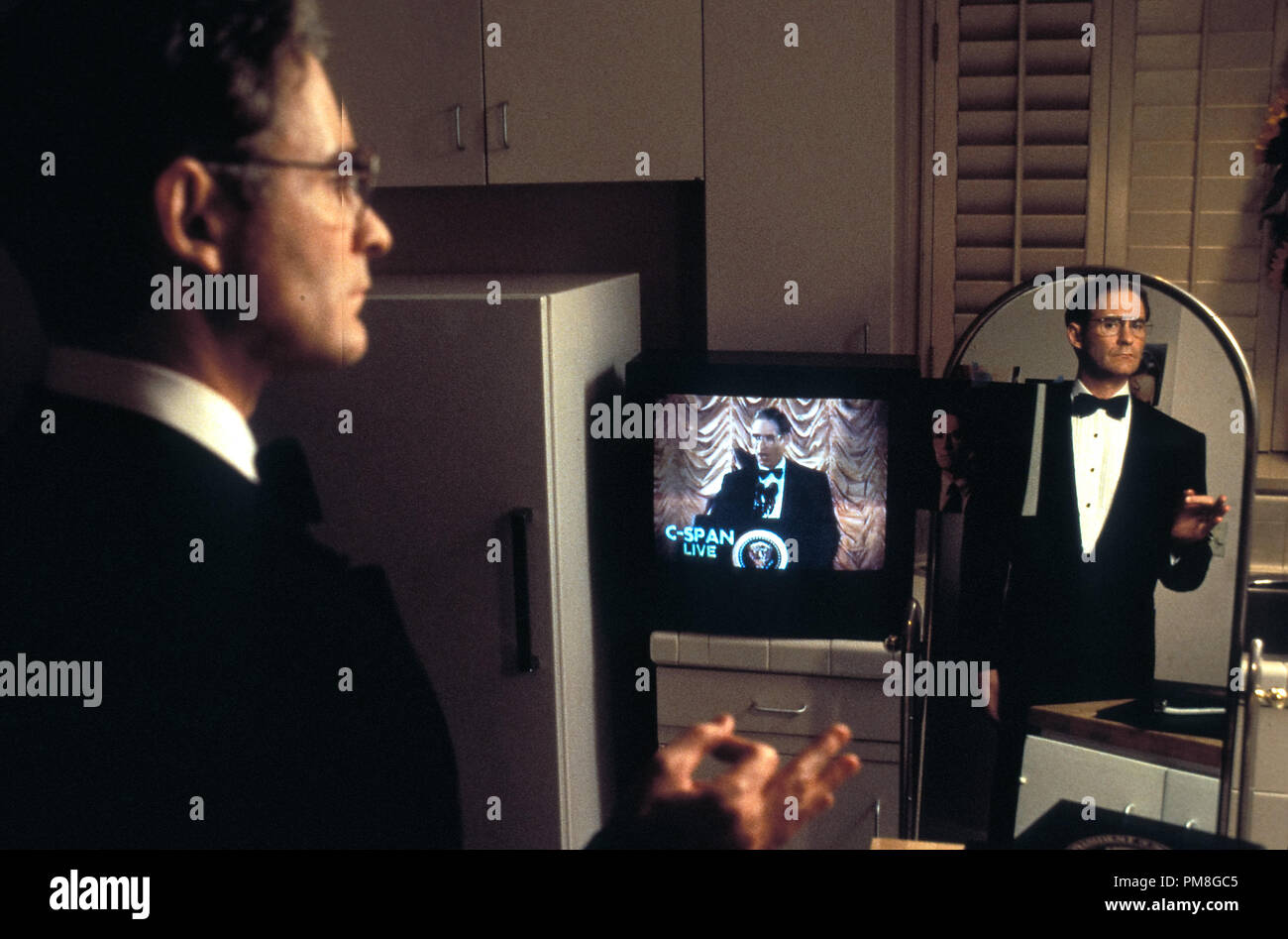 Film still / publicity still from "Dave" Kevin Kline © 1993 Warner ...