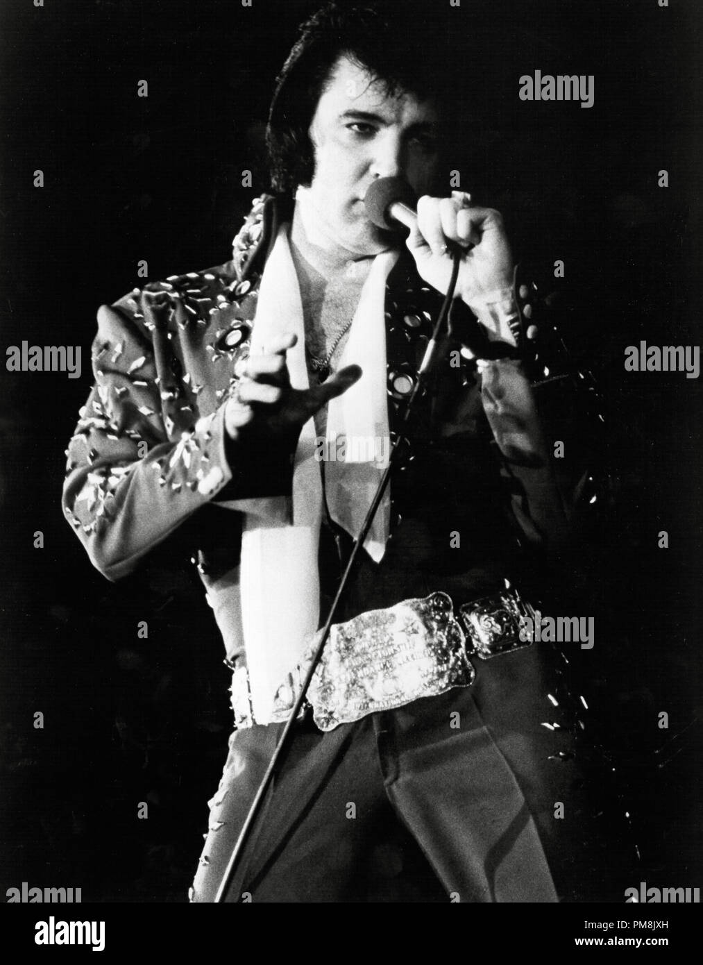 (Archival Classic Cinema - Elvis Presley Retrospective) Elvis Presley ... (Archival Classic Cinema - Elvis Presley Retrospective) Elvis Presley ...