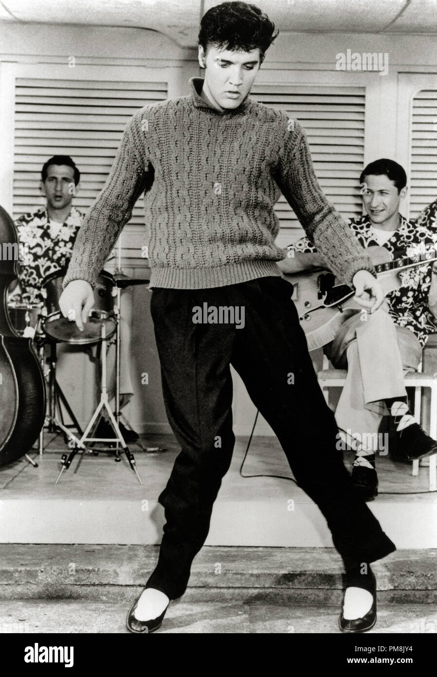 Elvis presley 1955 hi-res stock photography and images - Alamy