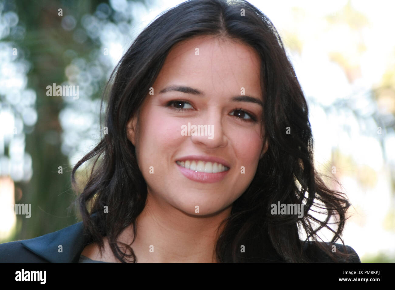 Michelle Rodriguez Resident Evil Retribution Review: RESIDENT EVIL