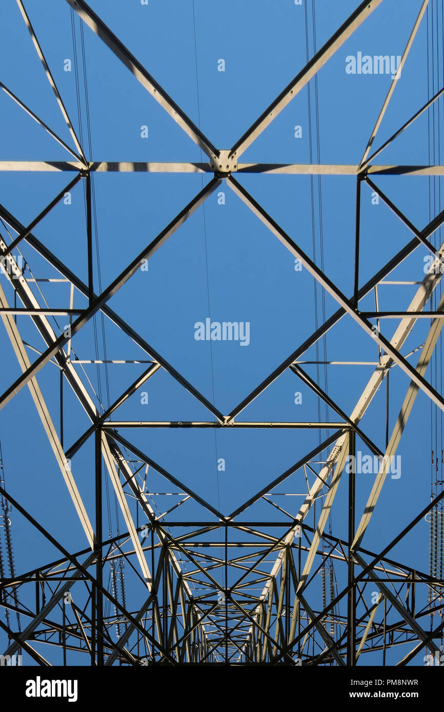 Steel Lattice Tower Stock Photos & Steel Lattice Tower Stock Images - Alamy