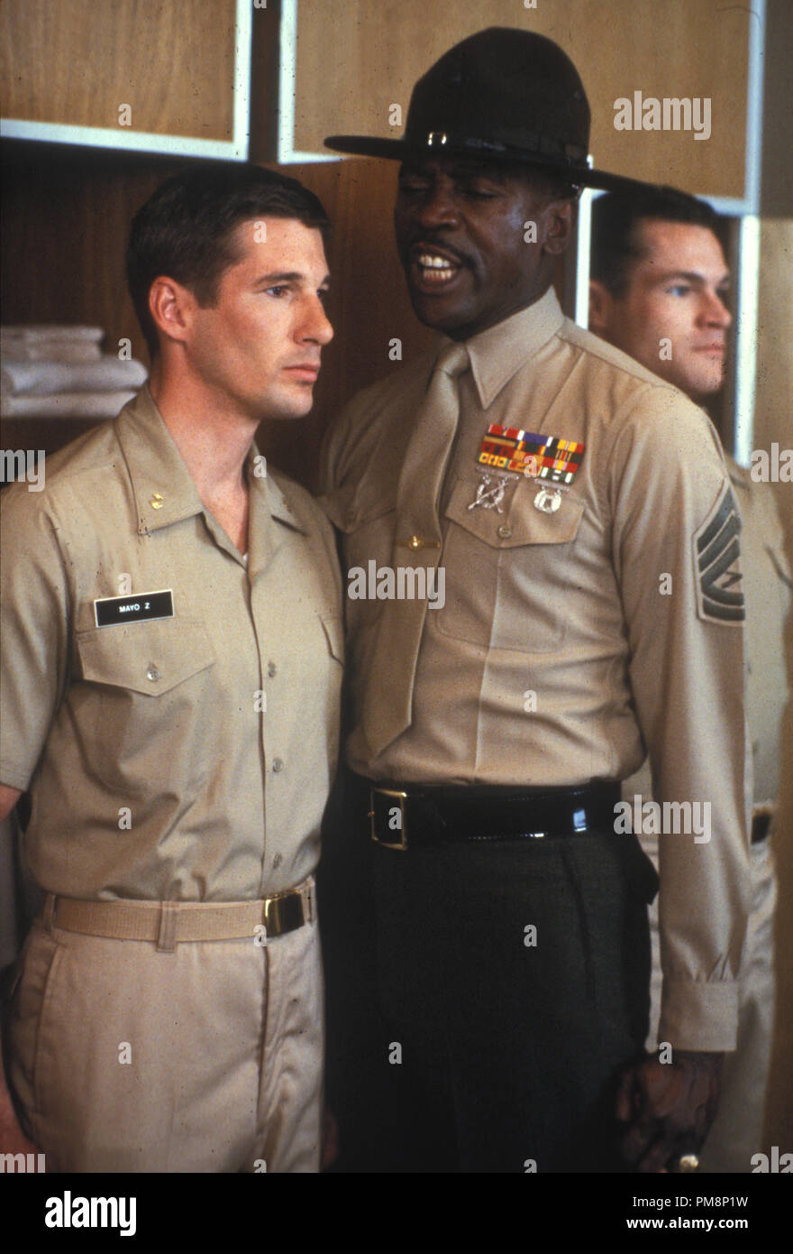 Richard gere louis gossett jr hi-res stock photography and images - Alamy