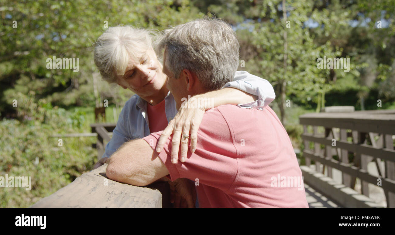 Couple staring at each other hi-res stock photography and images - Alamy