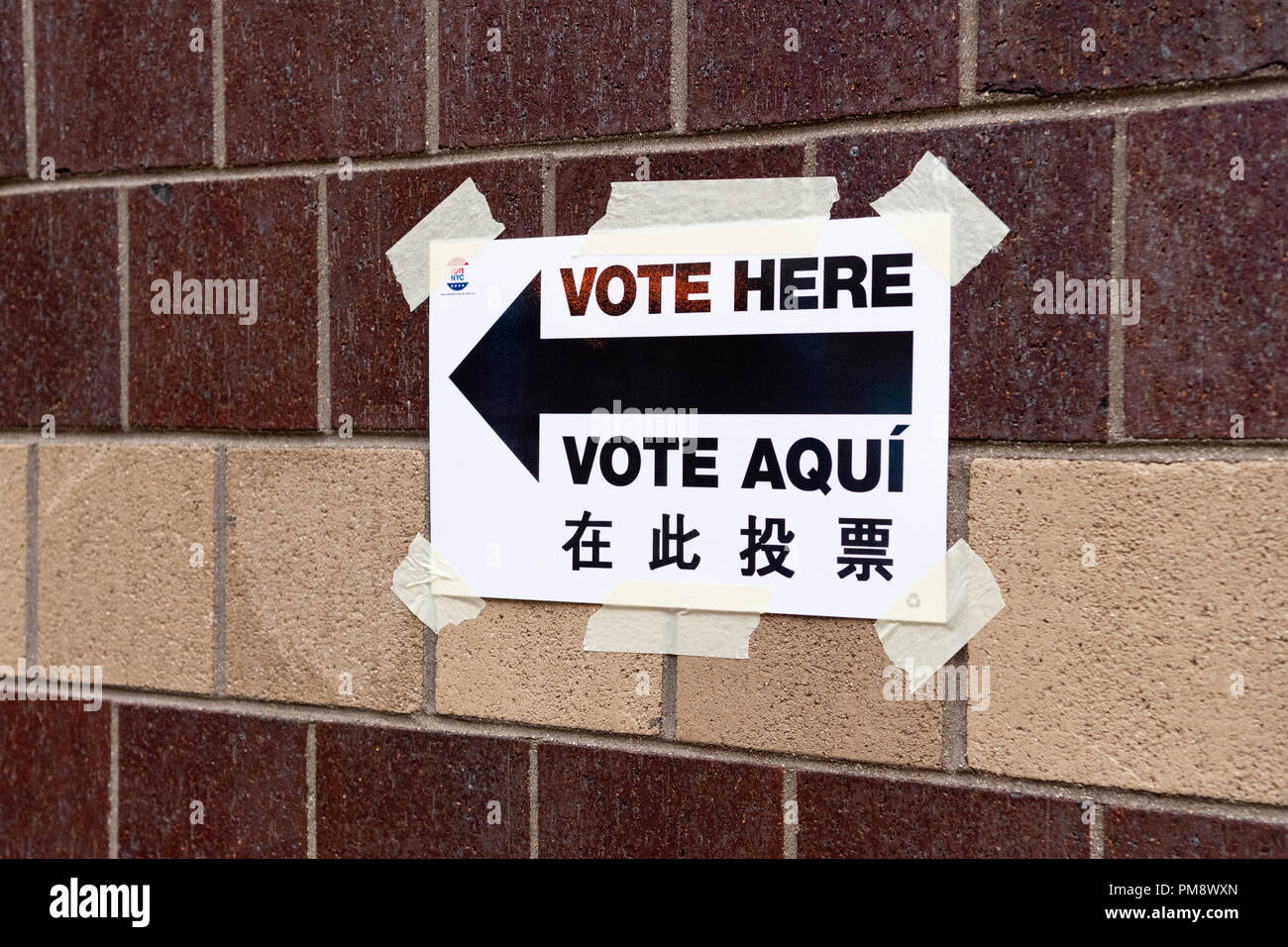 High school sign voting hi-res stock photography and images - Alamy