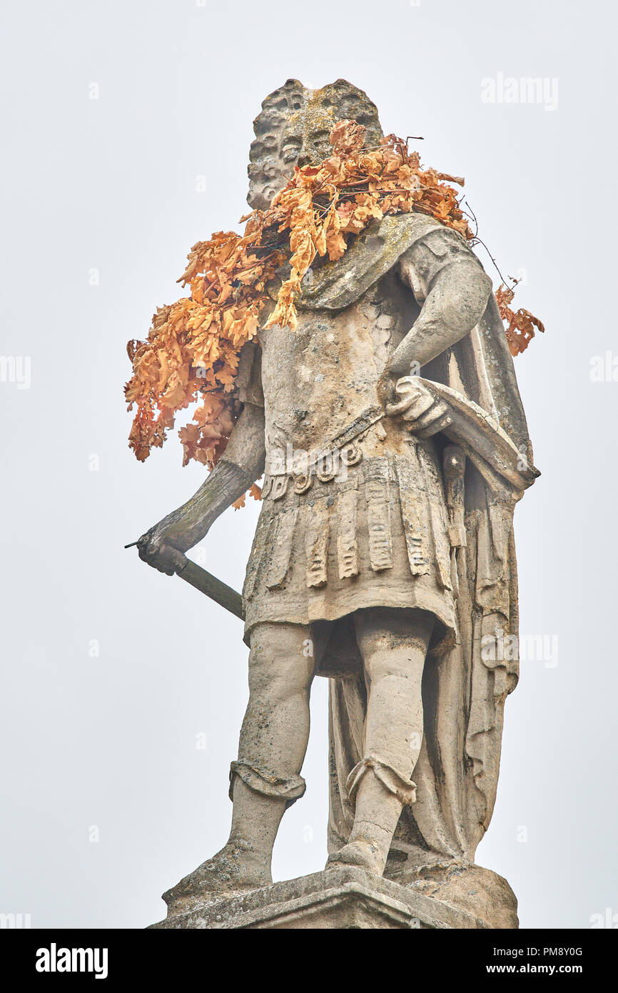 King charles ii statue hi-res stock photography and images - Alamy