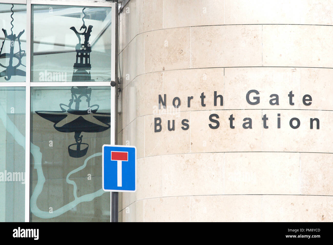 Northampton bus hi-res stock photography and images - Alamy