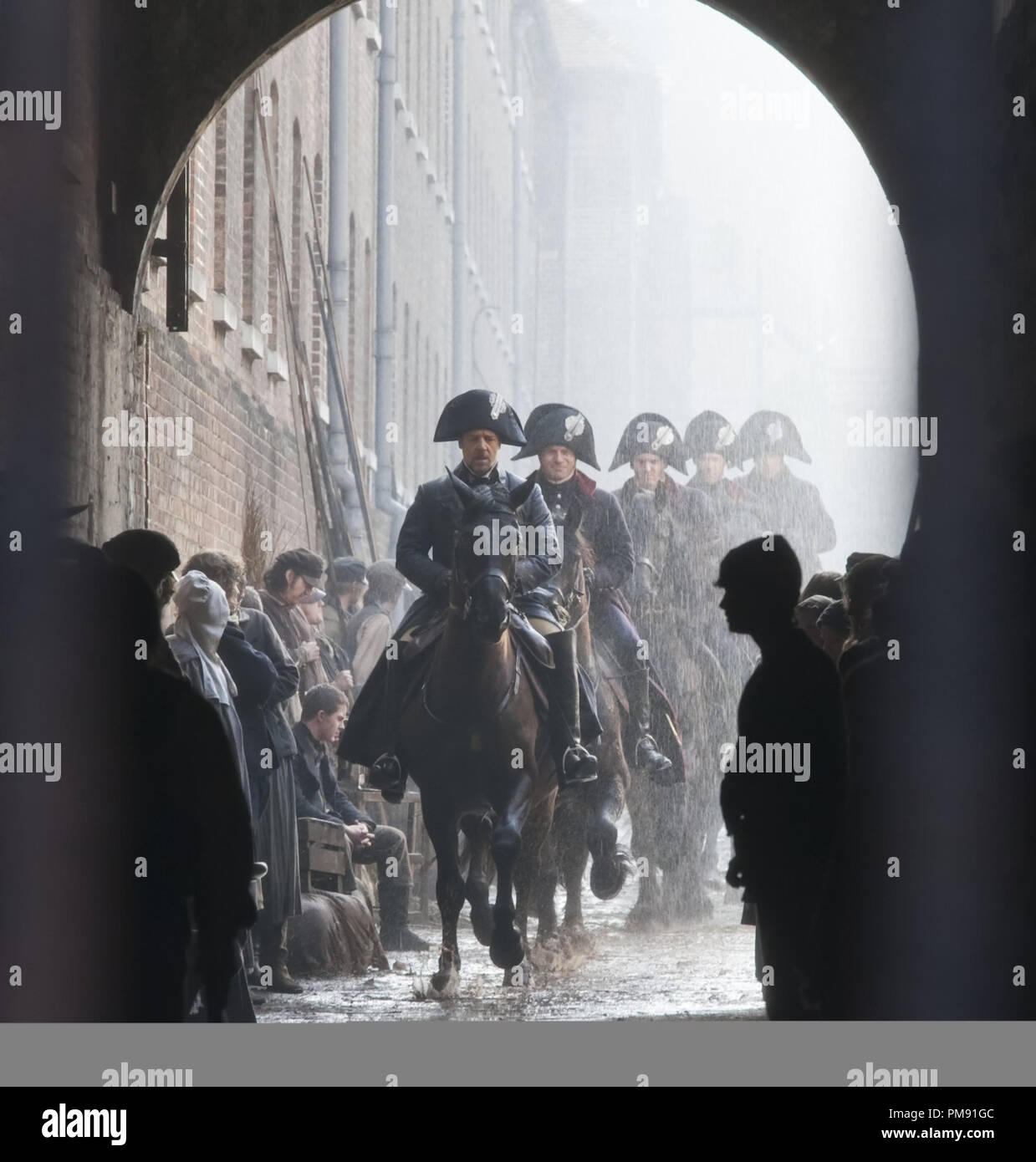 Javert russell crowe hi-res stock photography and images - Alamy