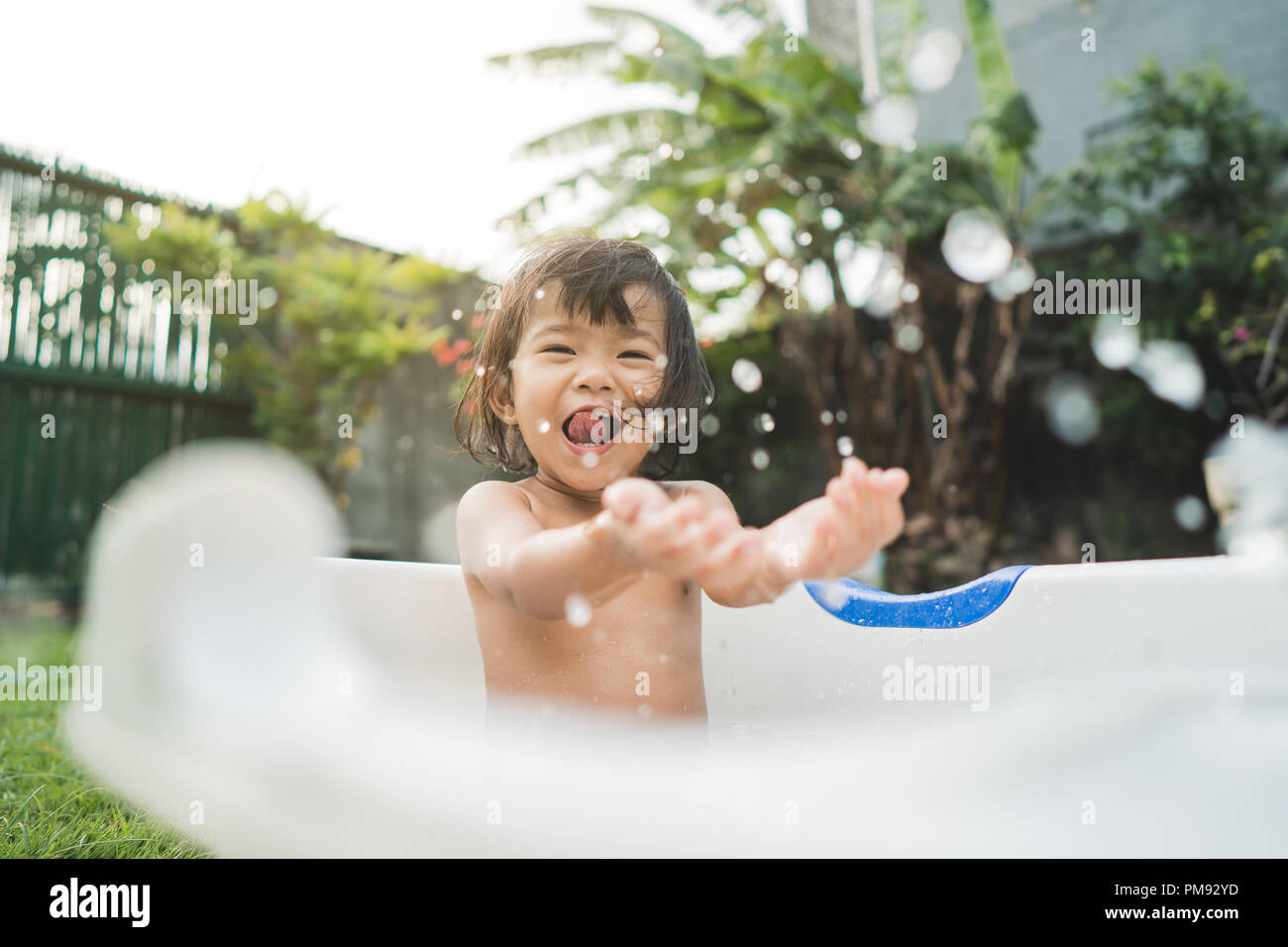 Bathtube hi-res stock photography and images - Alamy