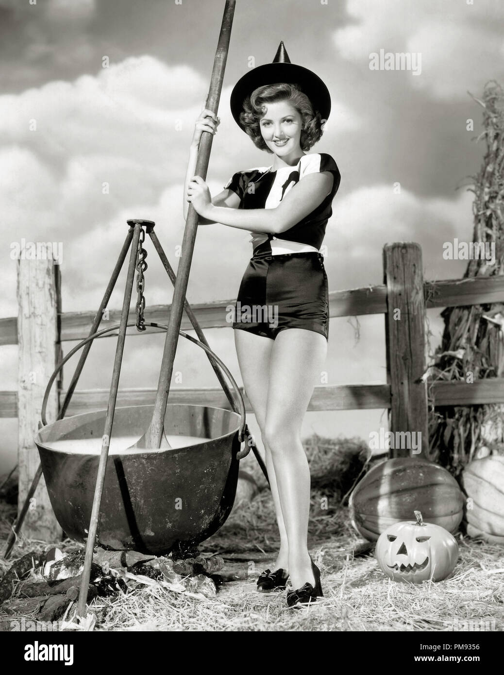 Martha Vickers, circa 1948. File Reference # 31537 426 Stock Photo - Alamy