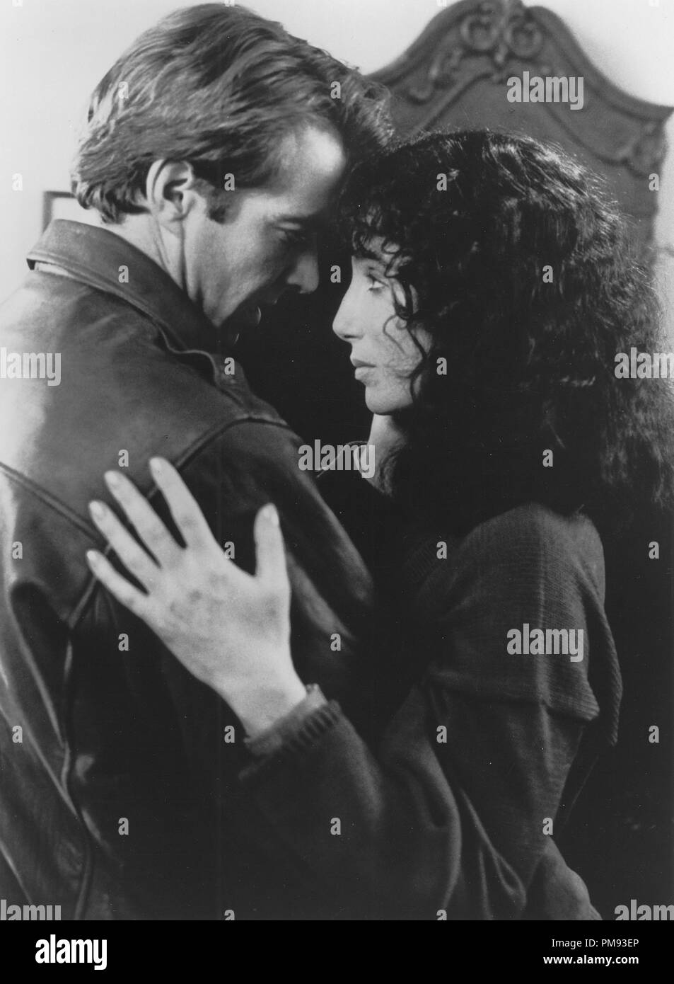 Studio Publicity Still from "Suspect" Dennis Quaid & Cher ©1987 Tri ...