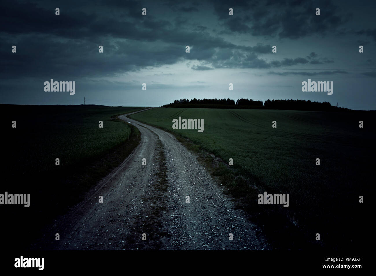 Spooky country road night hi-res stock photography and images - Alamy