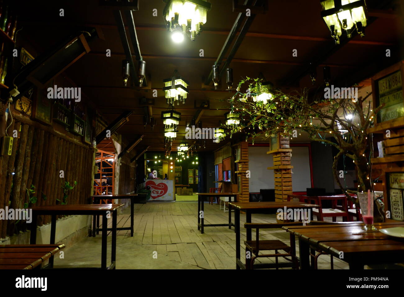 Retro bar interior hi-res stock photography and images - Alamy