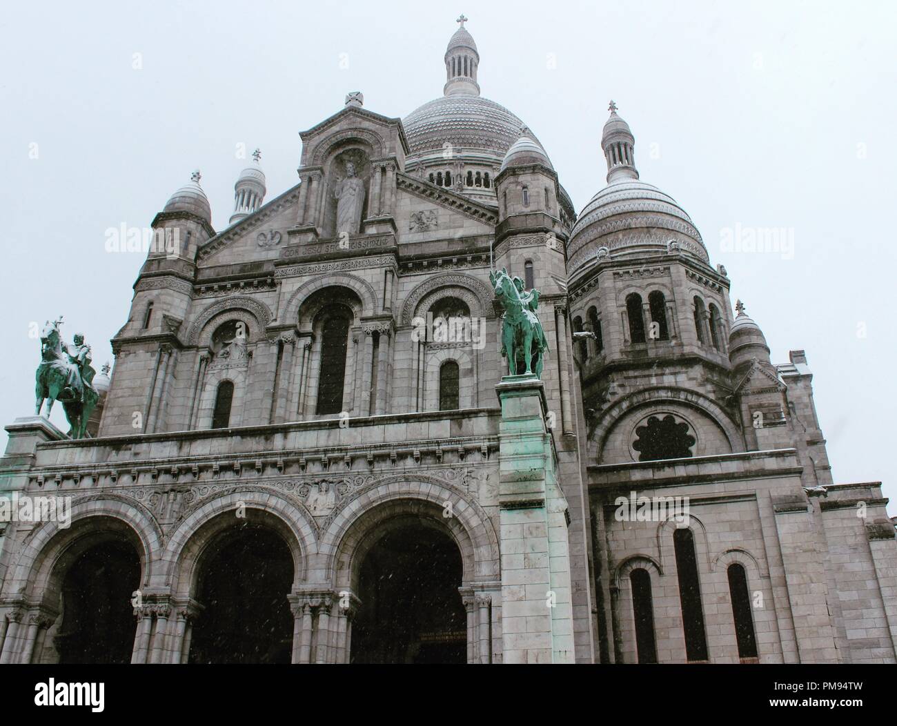 Classic gothic architecture hi-res stock photography and images - Alamy