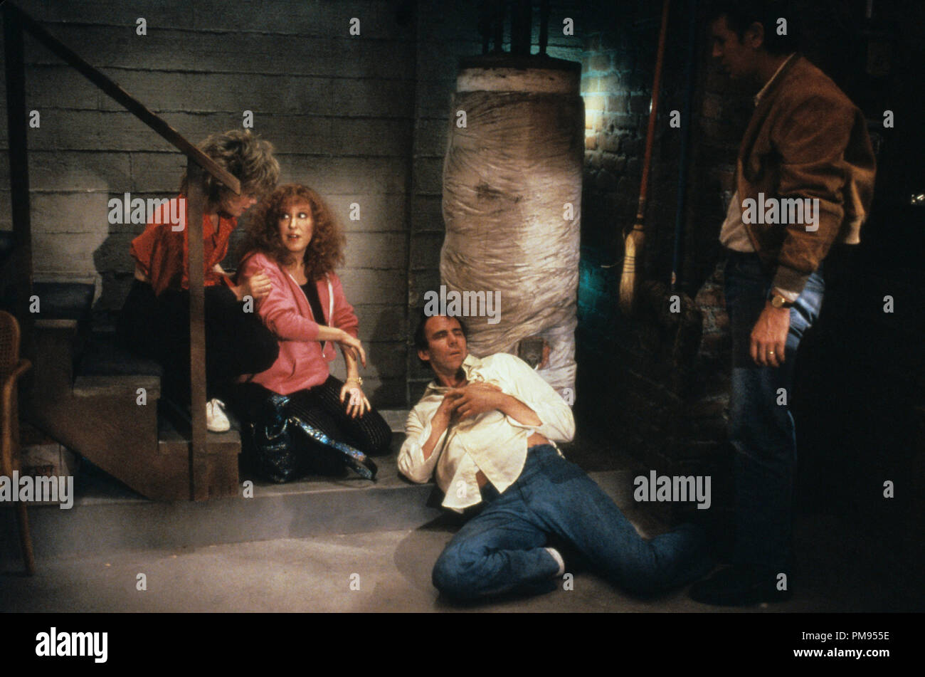 Studio Publicity Still from "Ruthless People" Bette Midler © 1986 ...