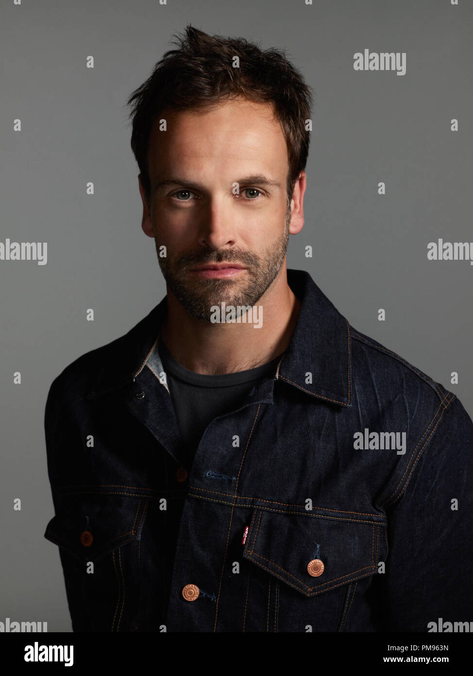 Jonny lee miller hi-res stock photography and images - Alamy