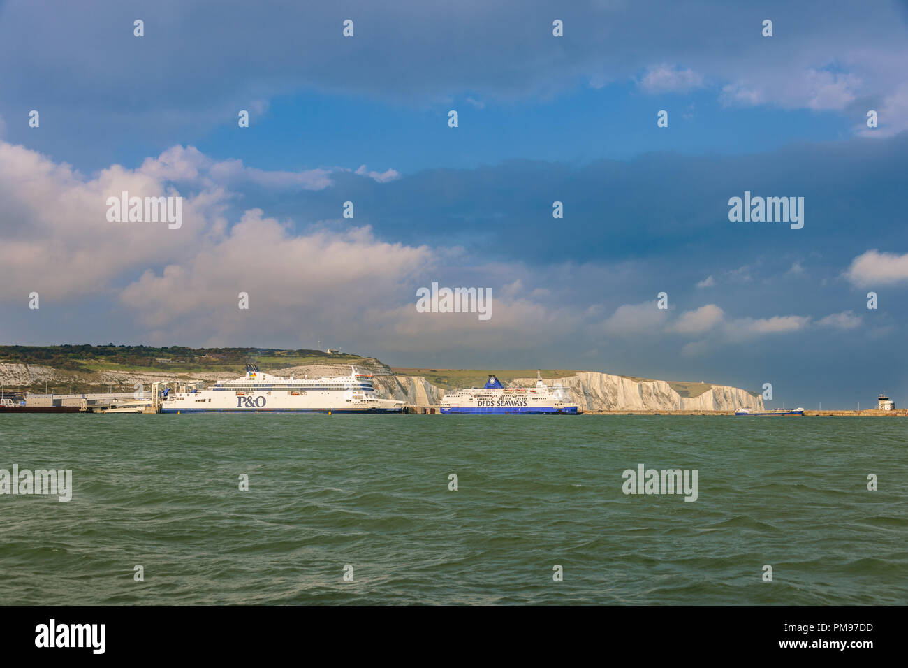 English channel ferry hi-res stock photography and images - Alamy