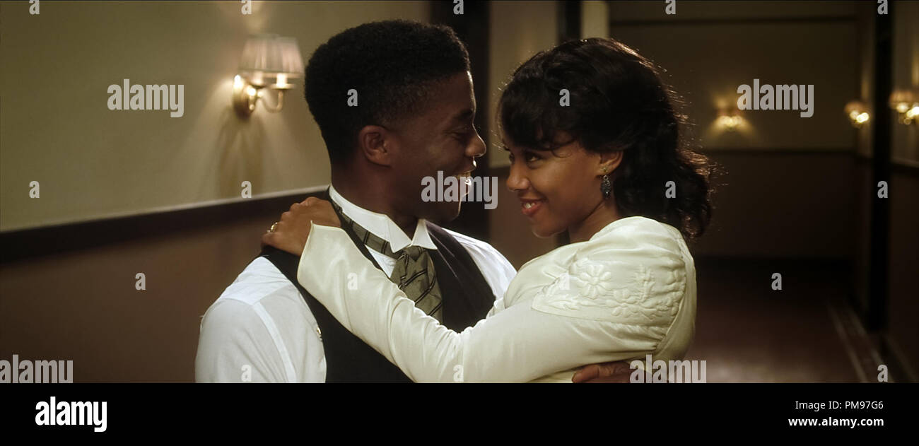 (L-r) CHADWICK BOSEMAN as Jackie Robinson and NICOLE BEHARIE as Rachel ...