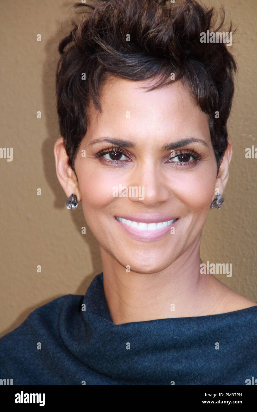 Halle Berry "The Call" Portrait Session, March 13, 2013. Reproduction ...