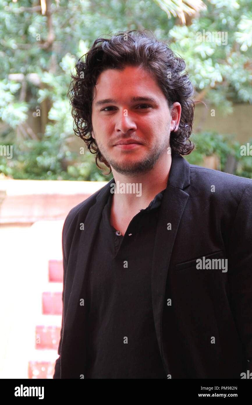 Kit harington hi-res stock photography and images - Alamy