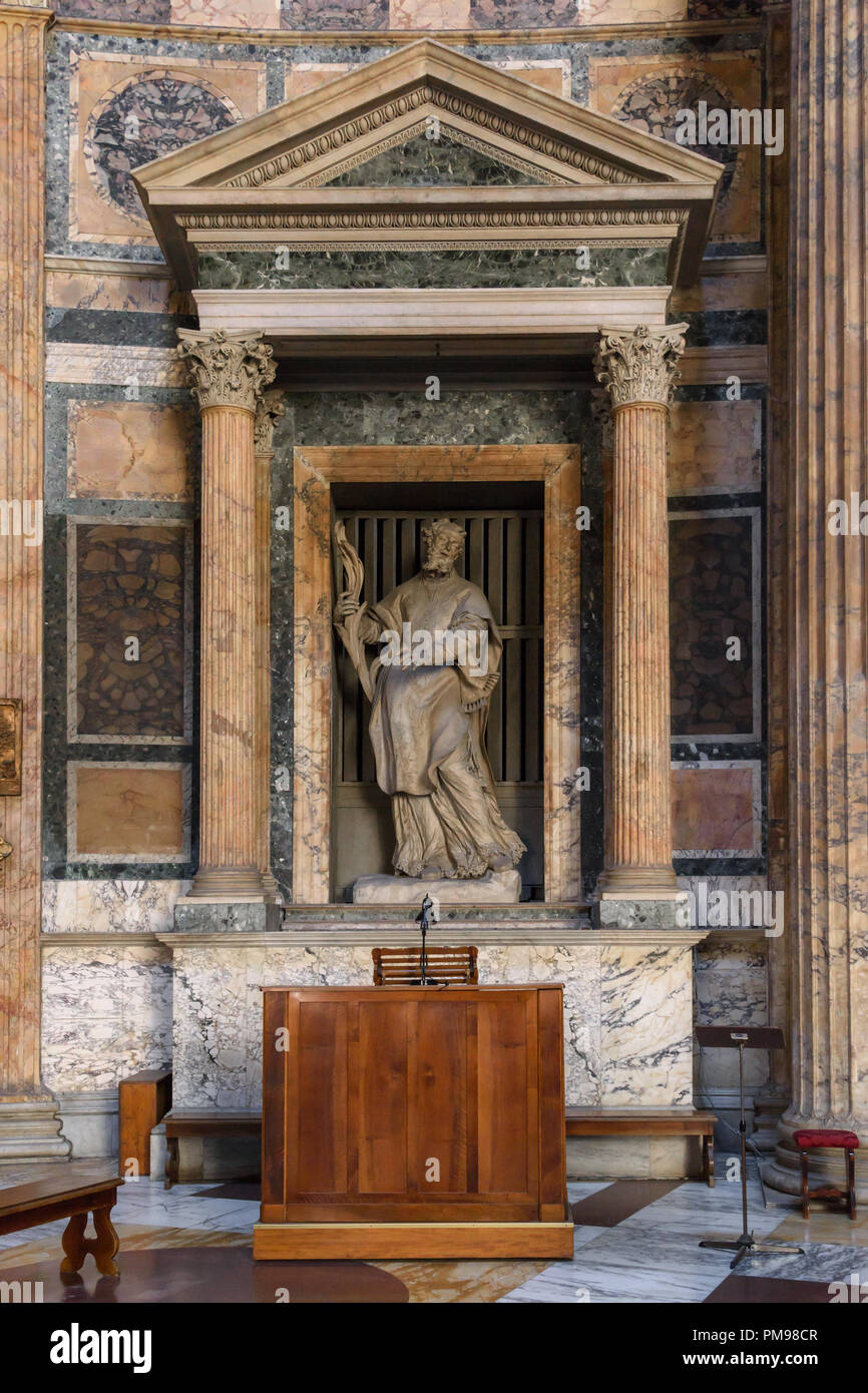 Statue detail rome hi-res stock photography and images - Alamy