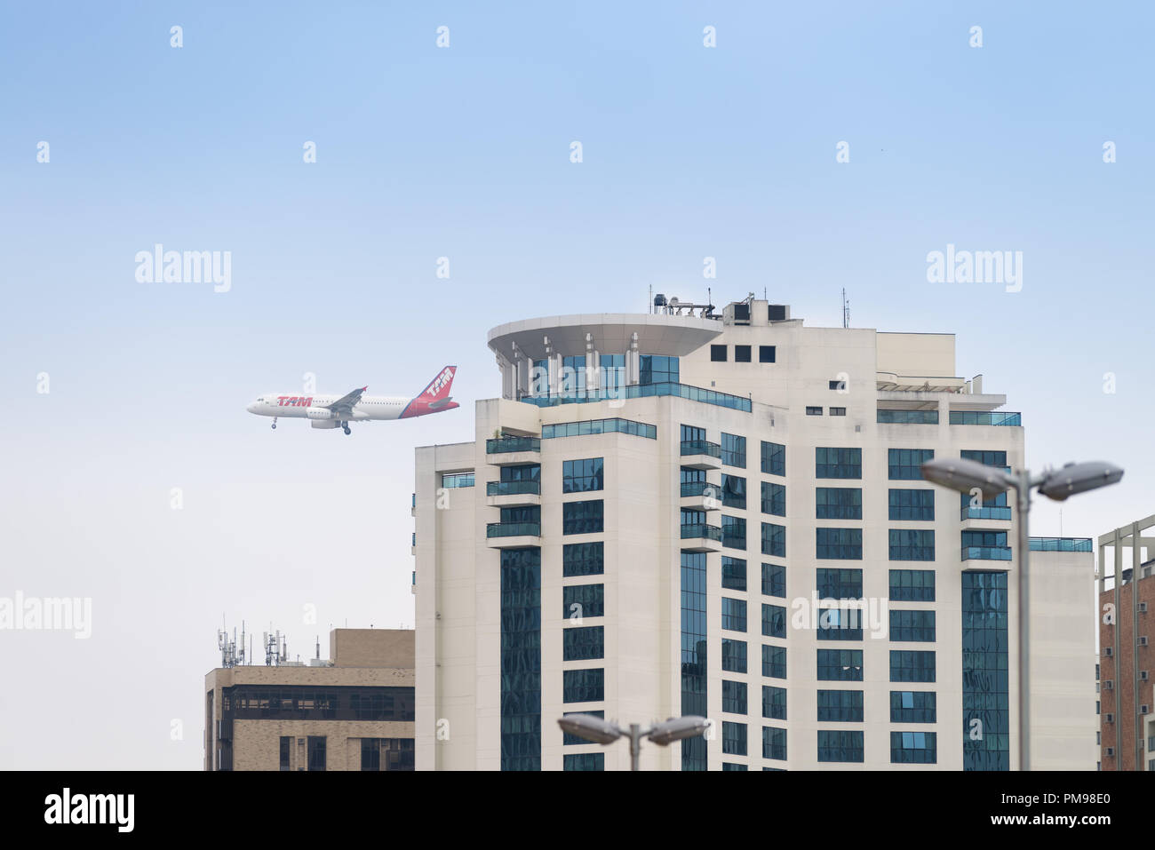 See through buildings hi-res stock photography and images - Alamy